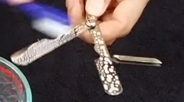 How to clean a straight razor! (A 2025 Comprehensive Guide)