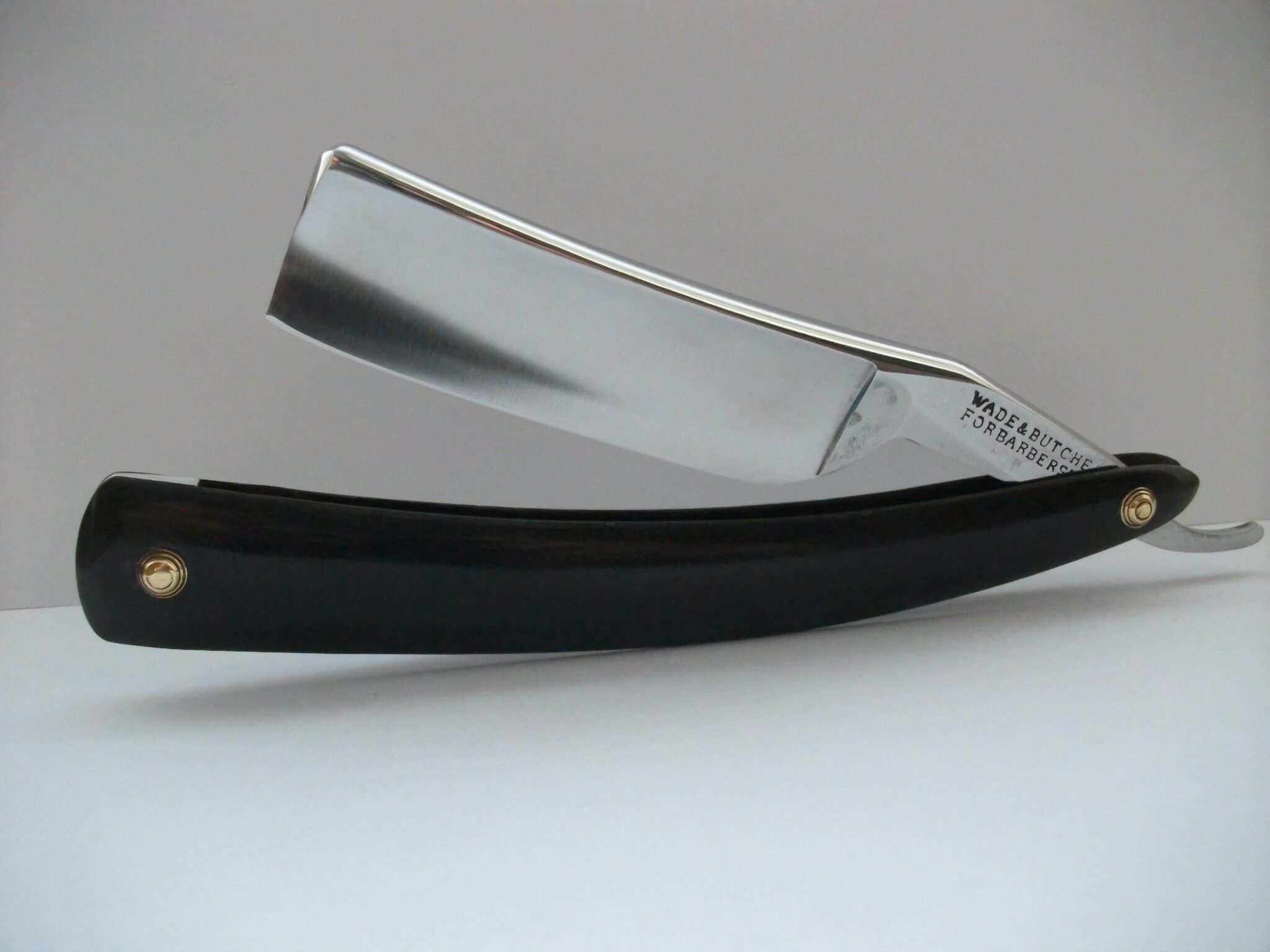 8 Best Straight Razors of 2022 (Cut-Throats & Shavettes)